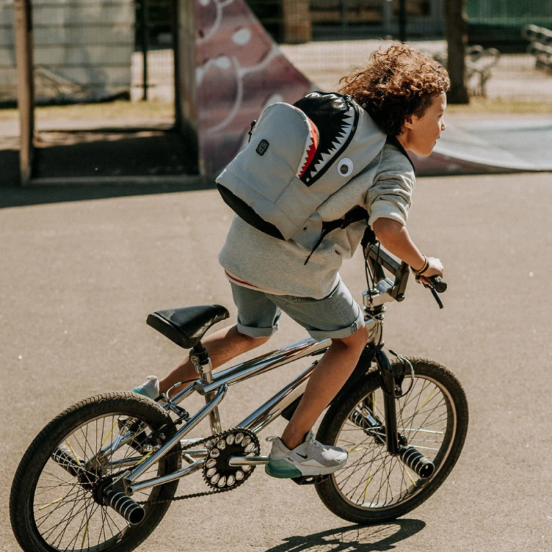 Pick & Pack vaikiška kuprinė Ryklys, M (pilka) - Kuprinės pradinukams ...